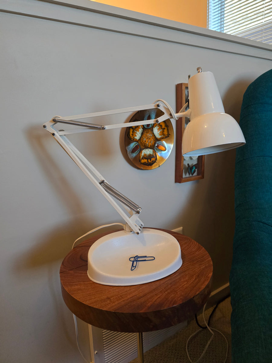 Luxo Lil-6 Task Lamp – Brassy Beehive